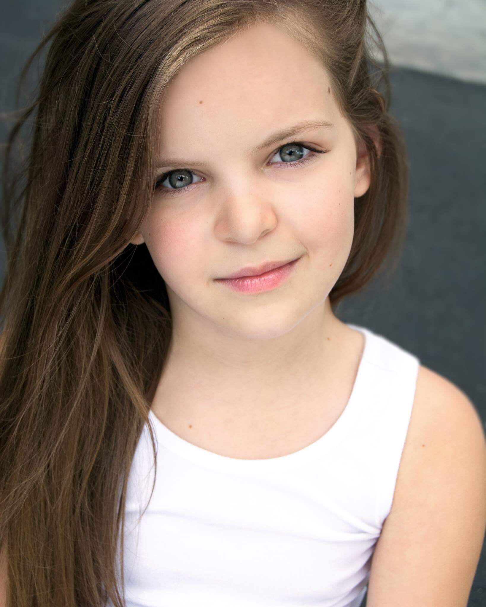 Samara Lee — Biografi Aktor, Film, Penghargaan & Fakta