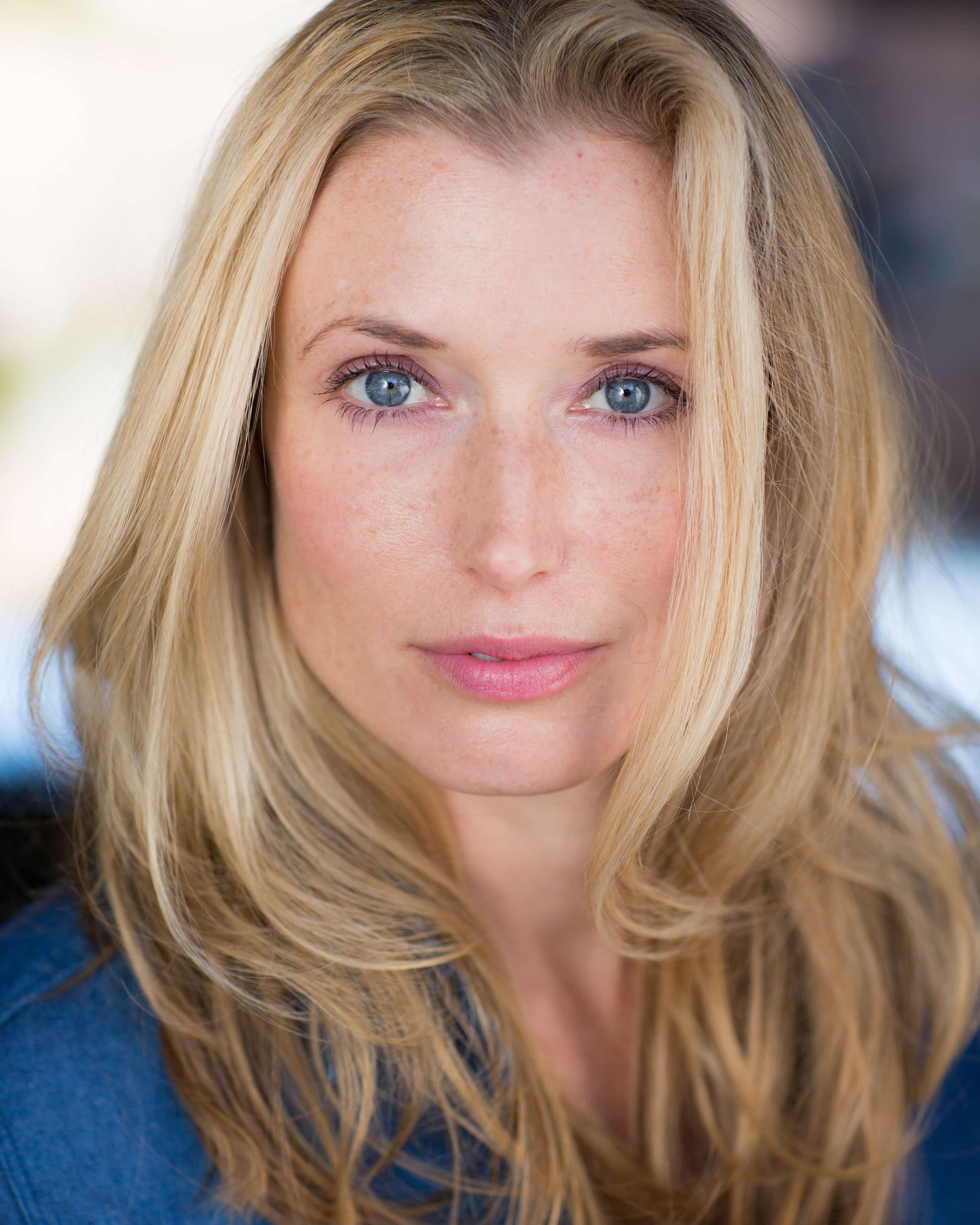 Samantha Coughlan — Biografi Aktor, Film, Penghargaan & Fakta