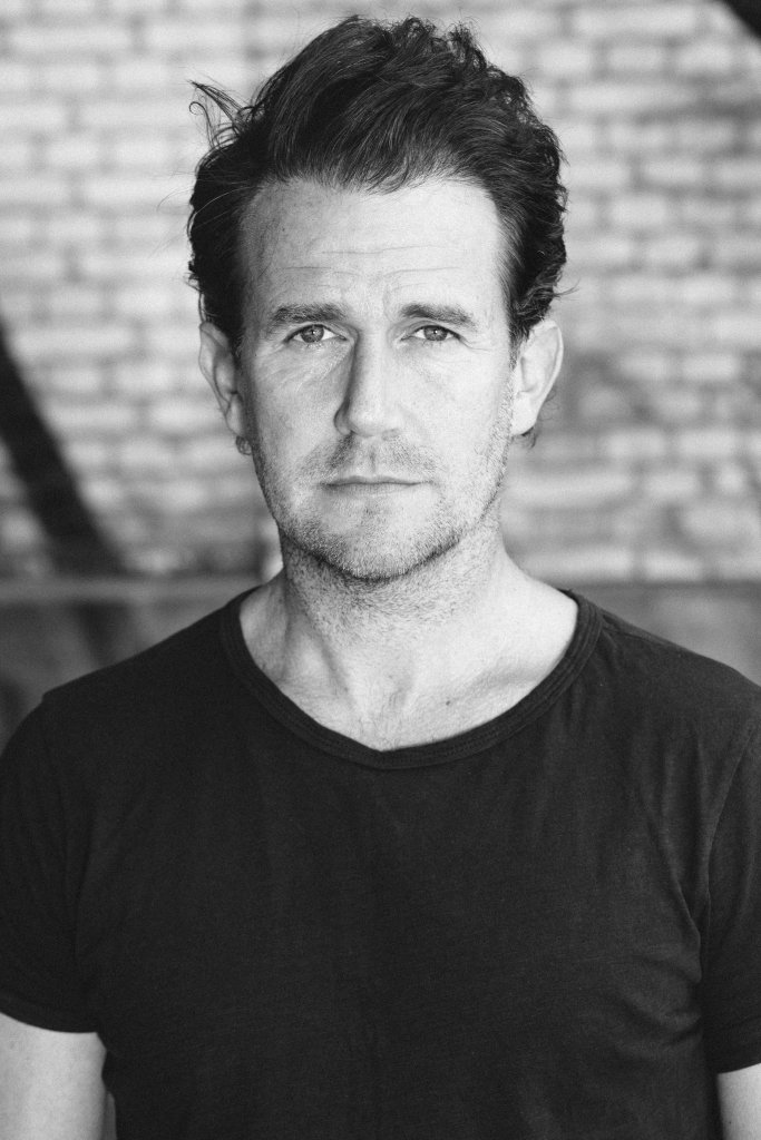 Mads Koudal — Biografi Aktor, Film, Penghargaan & Fakta