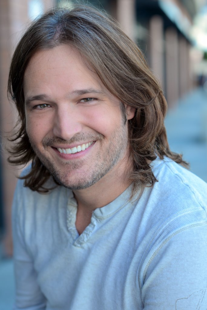 Scott Whyte — Biografi Aktor, Film, Penghargaan & Fakta