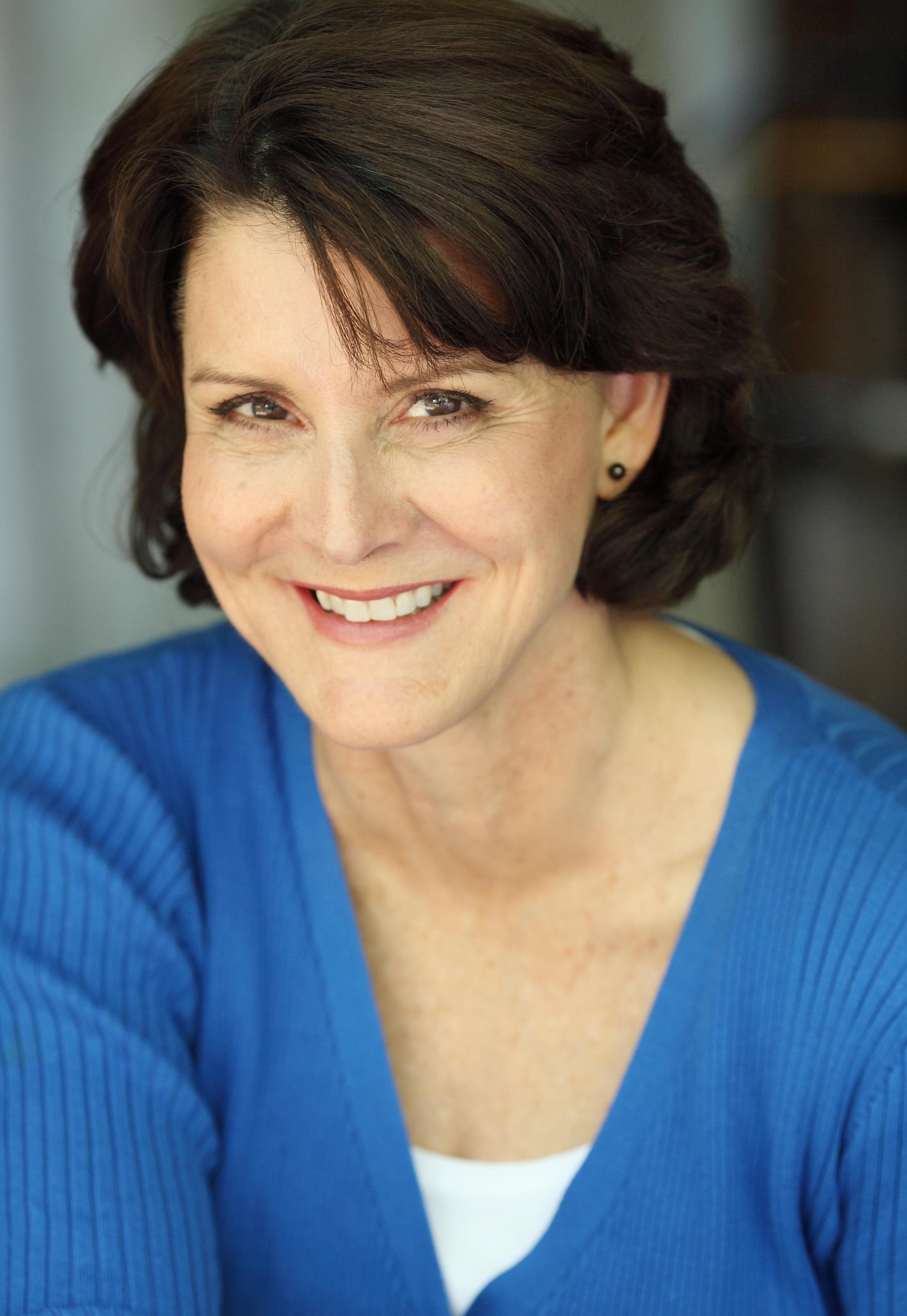 Frances Mitchell — Biografi Aktor, Film, Penghargaan & Fakta