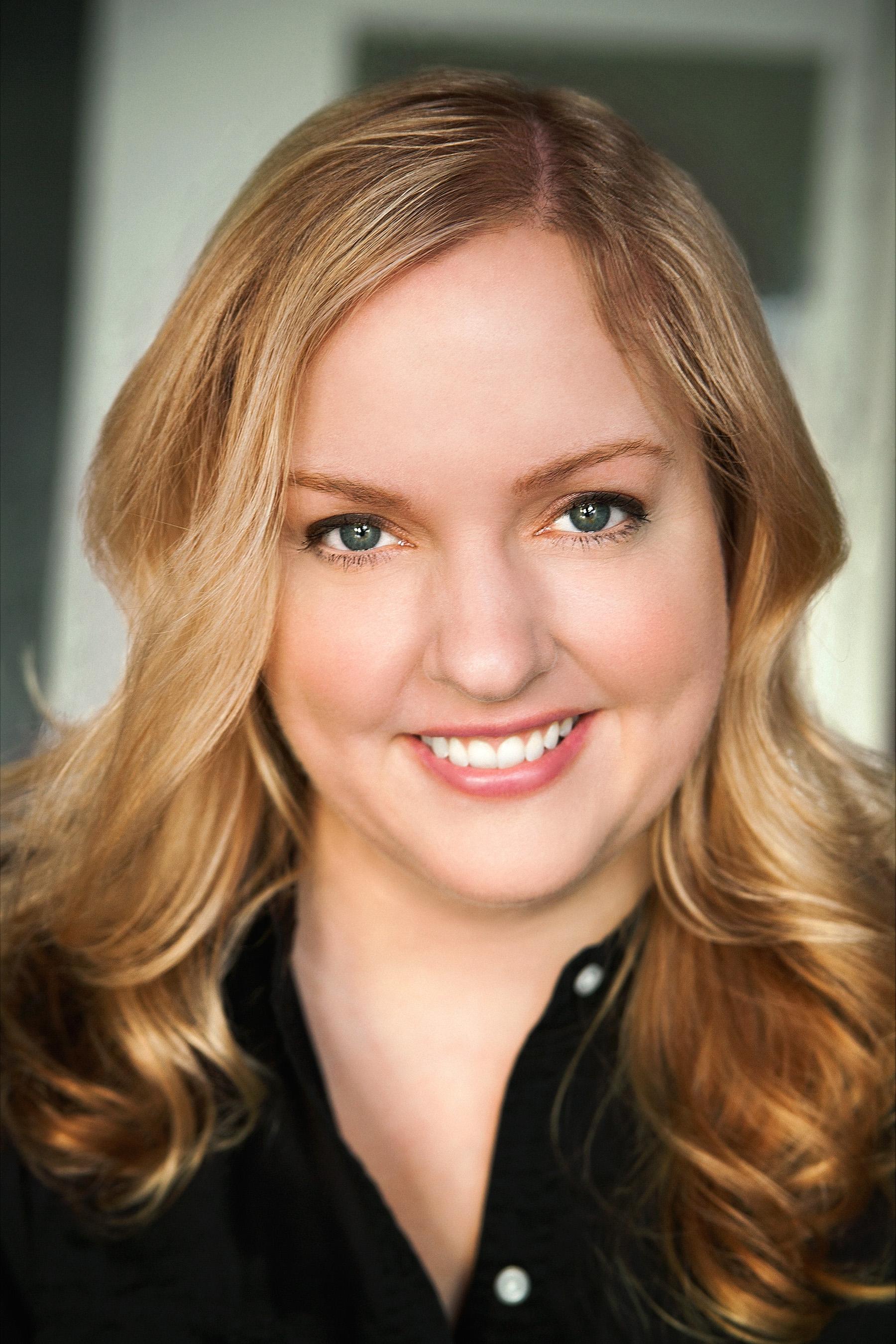 Sarah Baker — Biografi Aktor, Film, Penghargaan & Fakta