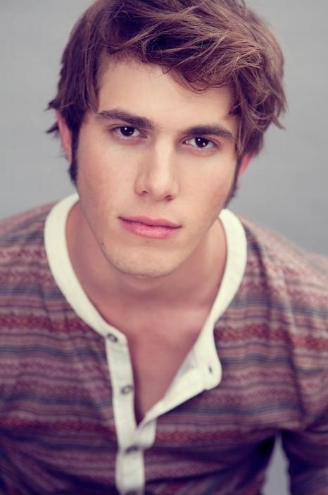 Blake Jenner — Biografi Aktor, Film, Penghargaan & Fakta