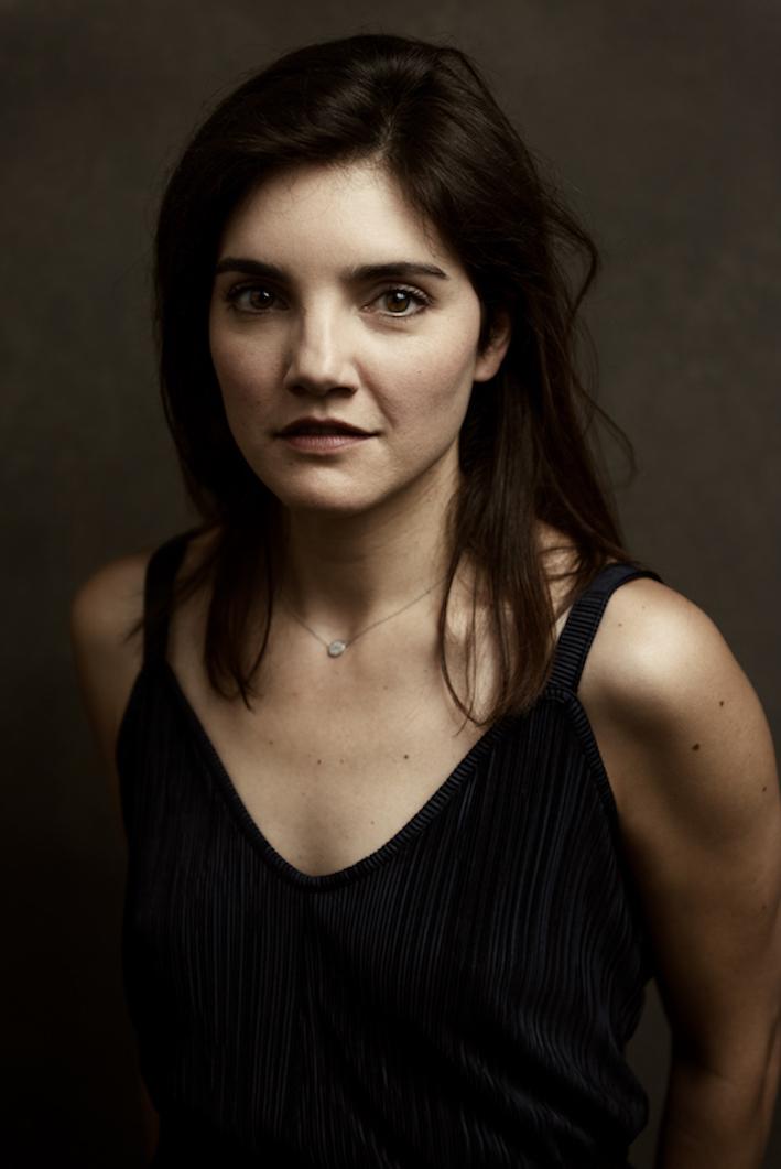 Caroline Raynaud — Biografi Aktor, Film, Penghargaan & Fakta