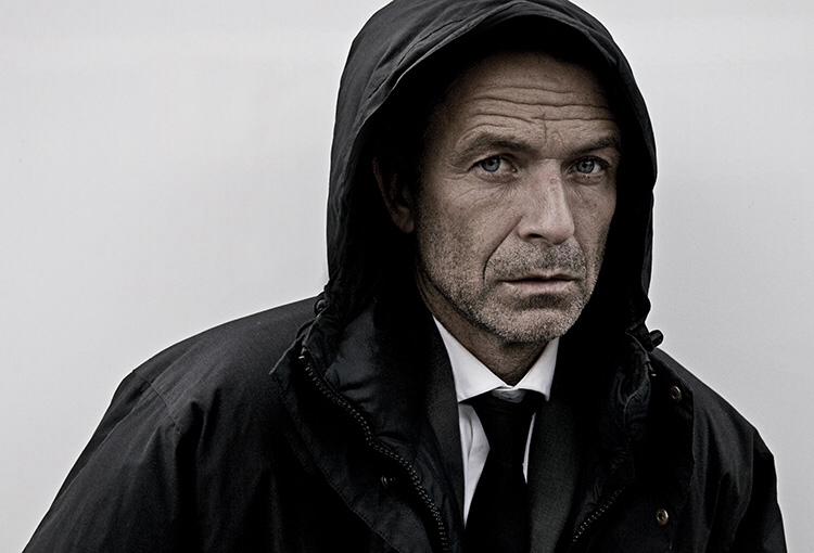 Raymond Thiry — Biografi Aktor, Film, Penghargaan & Fakta