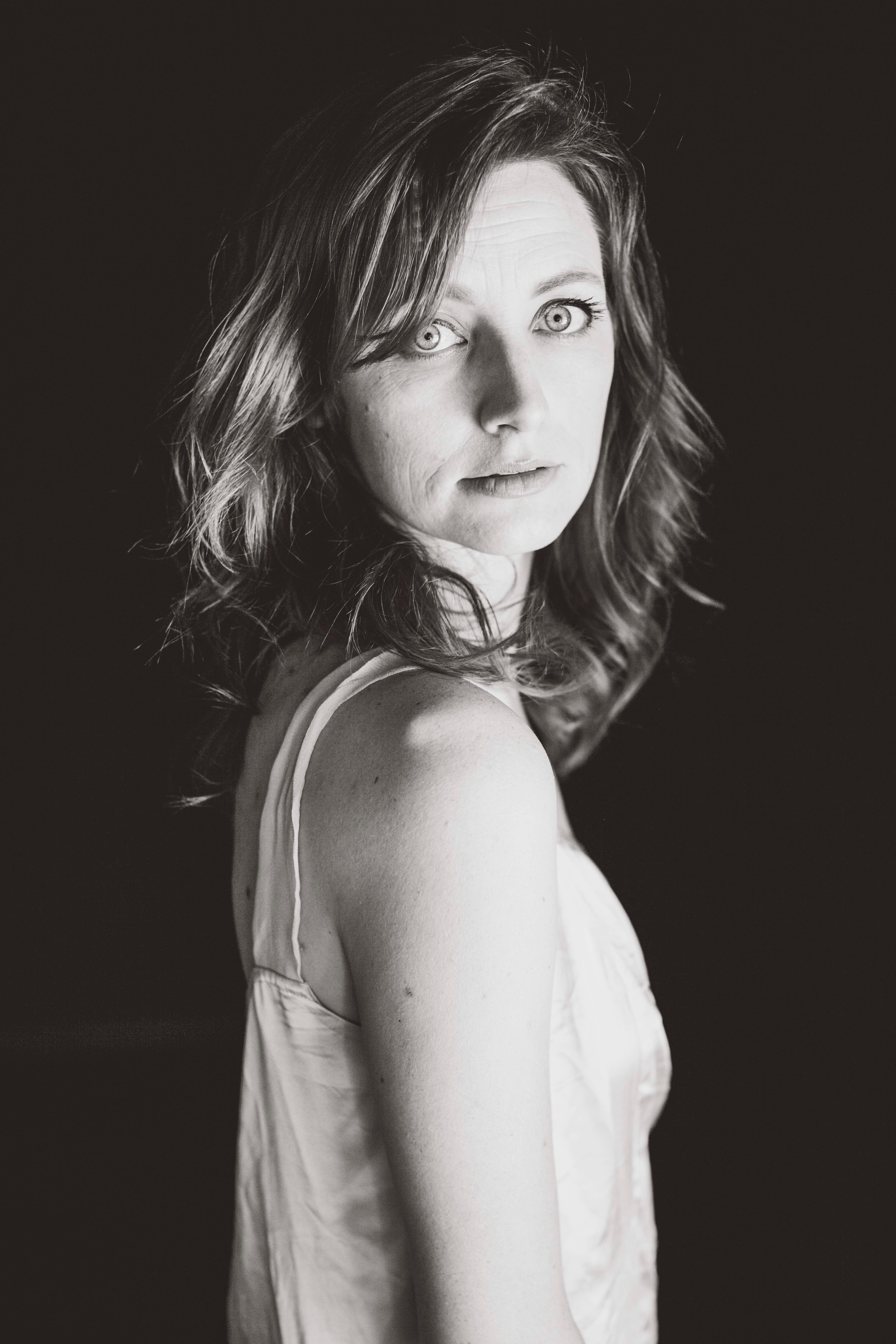 Shannon Collis — Biografi Aktor, Film, Penghargaan & Fakta