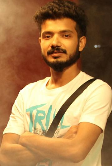 Sreenath Bhasi — Biografi Aktor, Film, Penghargaan & Fakta