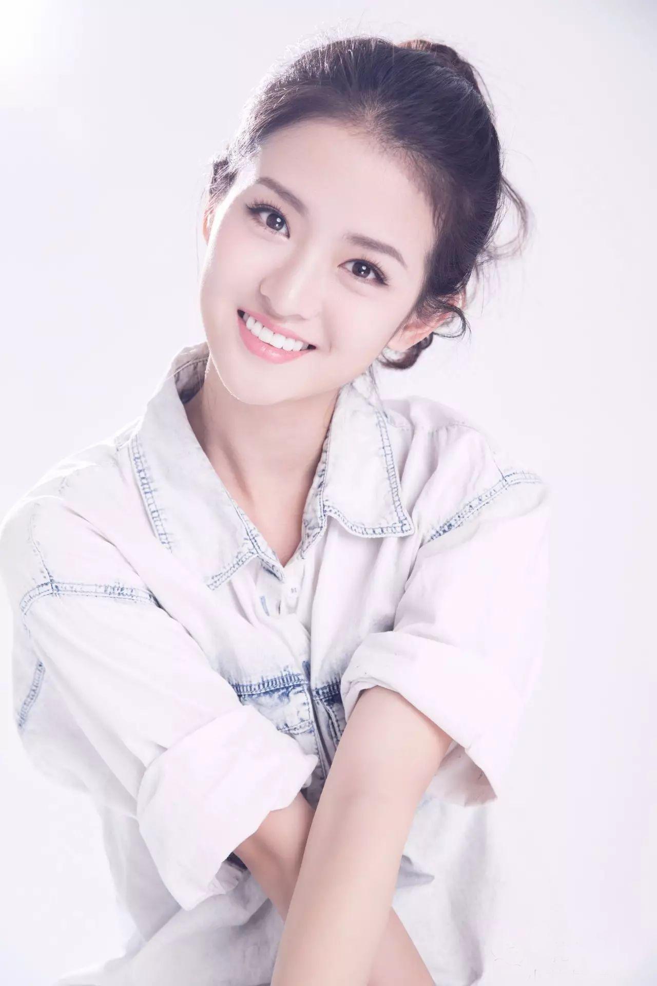 Mengqin Chen — Biografi Aktor, Film, Penghargaan & Fakta