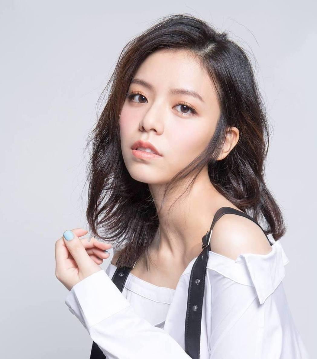 Vivian Sung — Biografi Aktor, Film, Penghargaan & Fakta