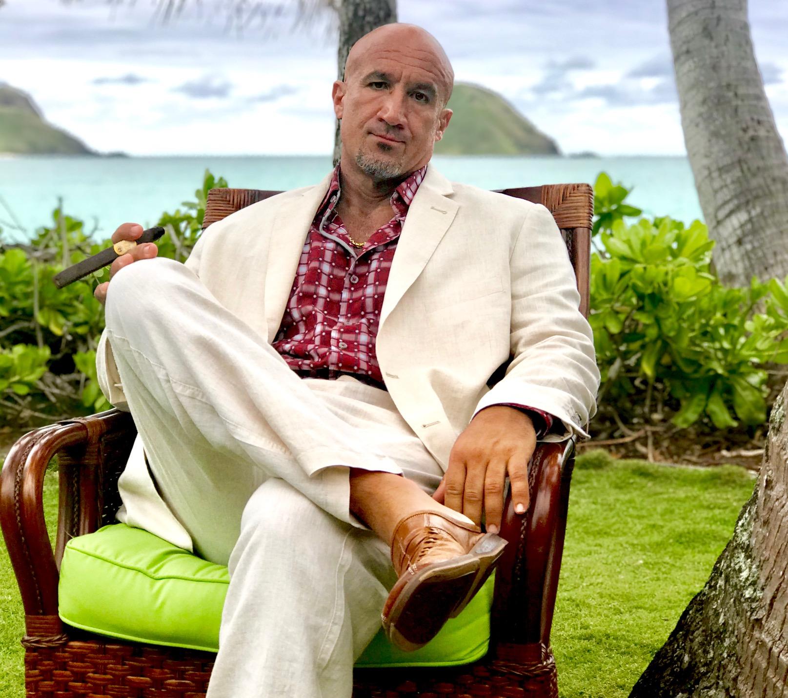 Mo Gallini — Biografi Aktor, Film, Penghargaan & Fakta