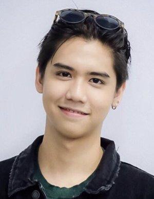 Harit Cheewagaroon — Biografi Aktor, Film, Penghargaan & Fakta