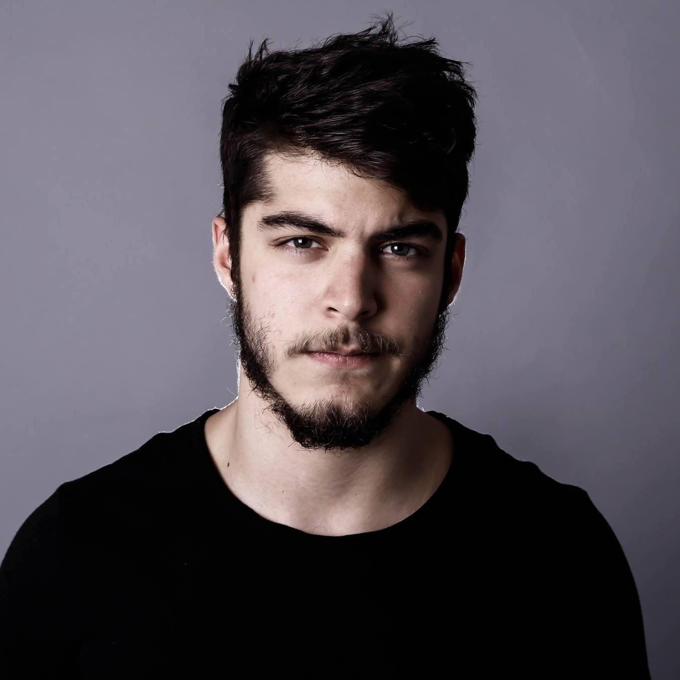 Mau Lopez — Biografi Aktor, Film, Penghargaan & Fakta